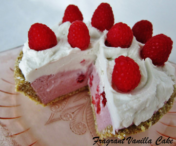Raw Raspberry Dream Pie | Fragrant Vanilla Cake
