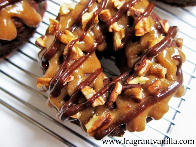 Vegan Turtle Doughnuts | Fragrant Vanilla Cake