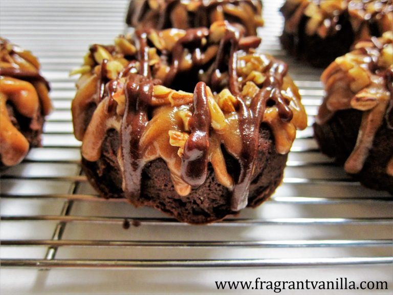 Vegan Turtle Doughnuts | Fragrant Vanilla Cake