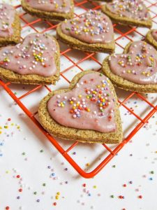 Vegan Strawberry Frosted Vanilla Cookies | Fragrant Vanilla Cake