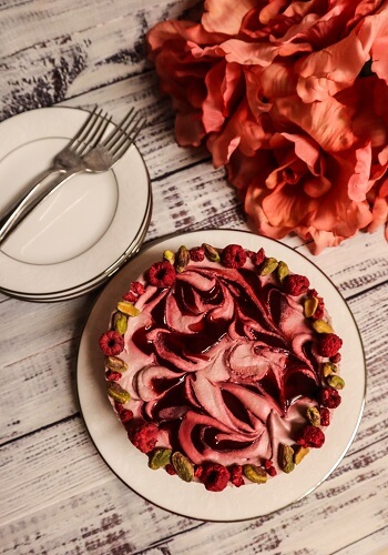 Vegan Raspberry Rose Cheesecake | Fragrant Vanilla Cake Vegan Raspberry Rose Cheesecake | Fragrant Vanilla Cake